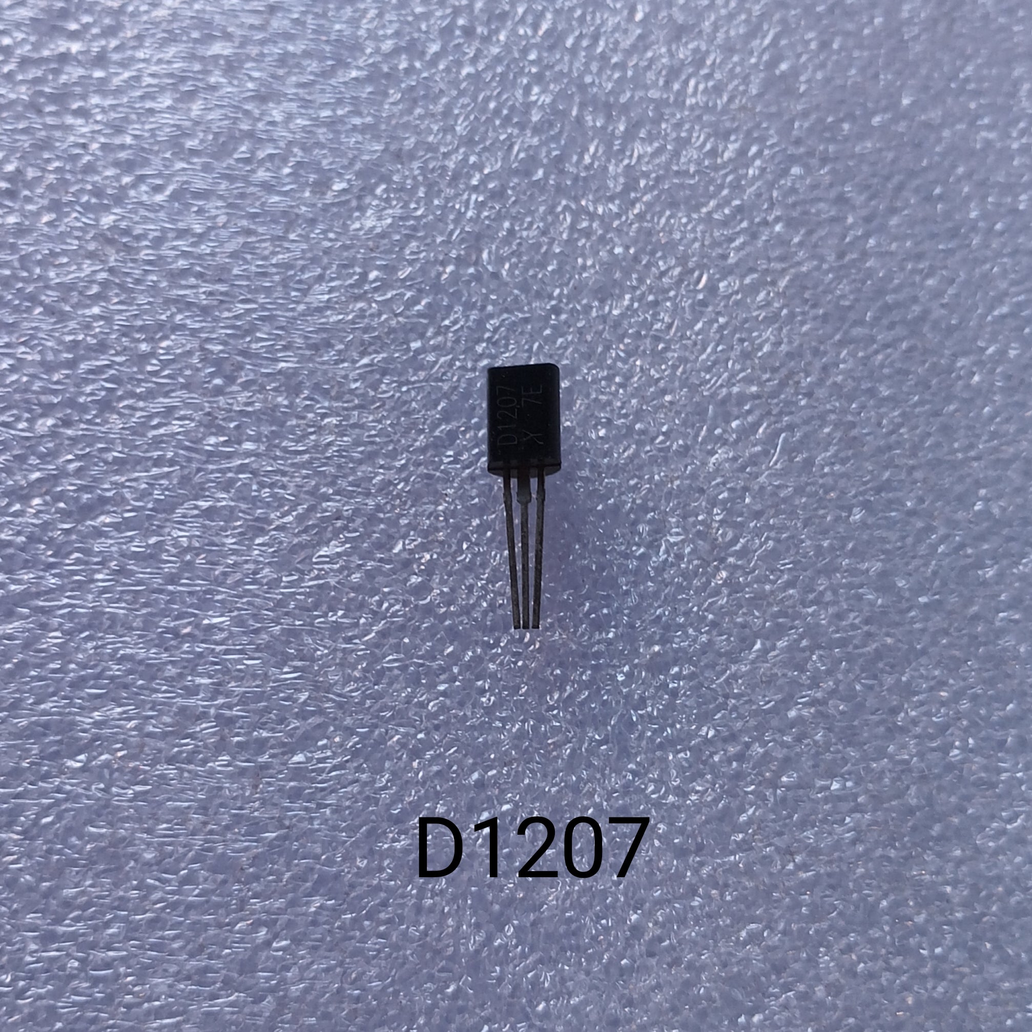 D1207 – Circuit World Electronics
